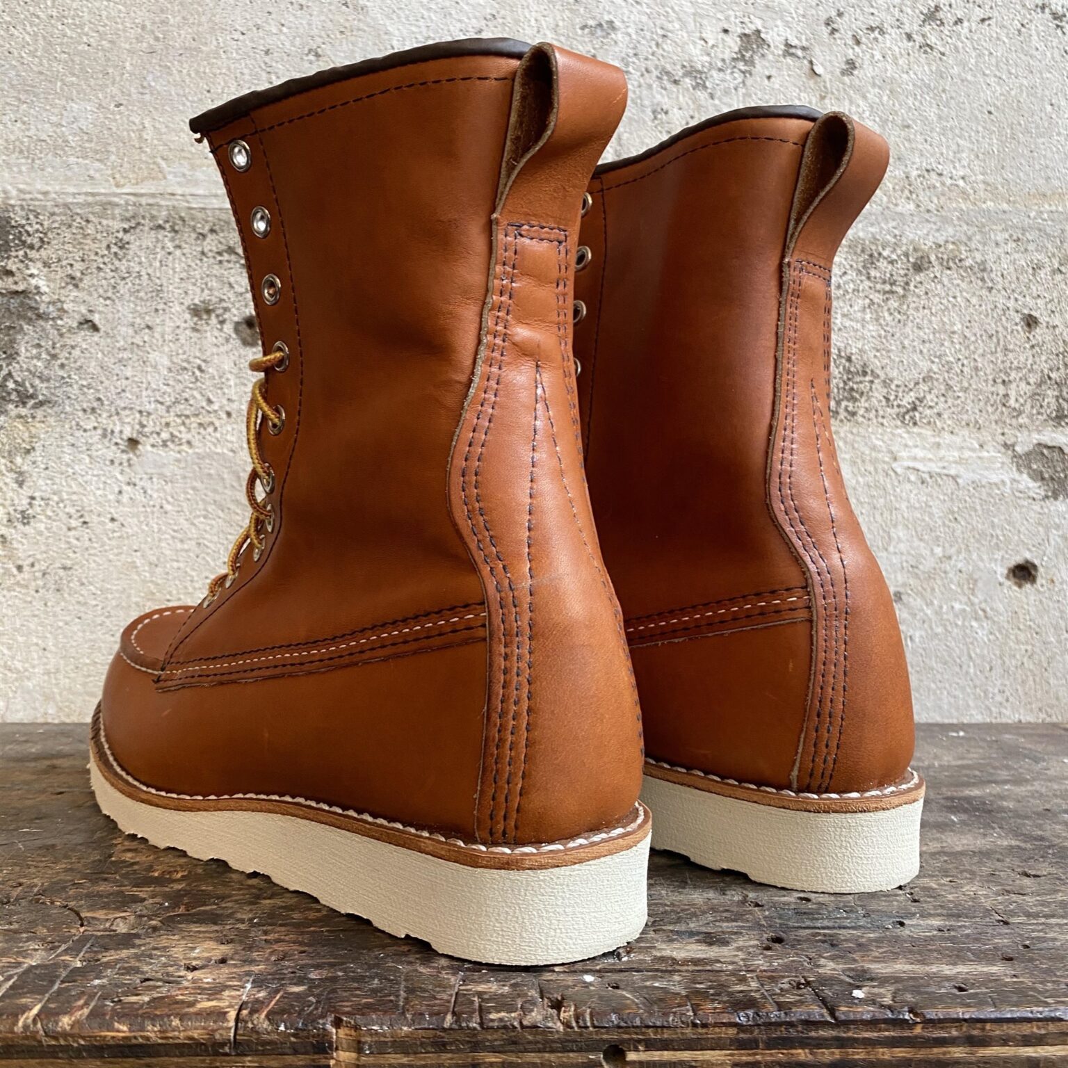 Red Wing 877 Moc Toe O'RO - Black & Blue Shop